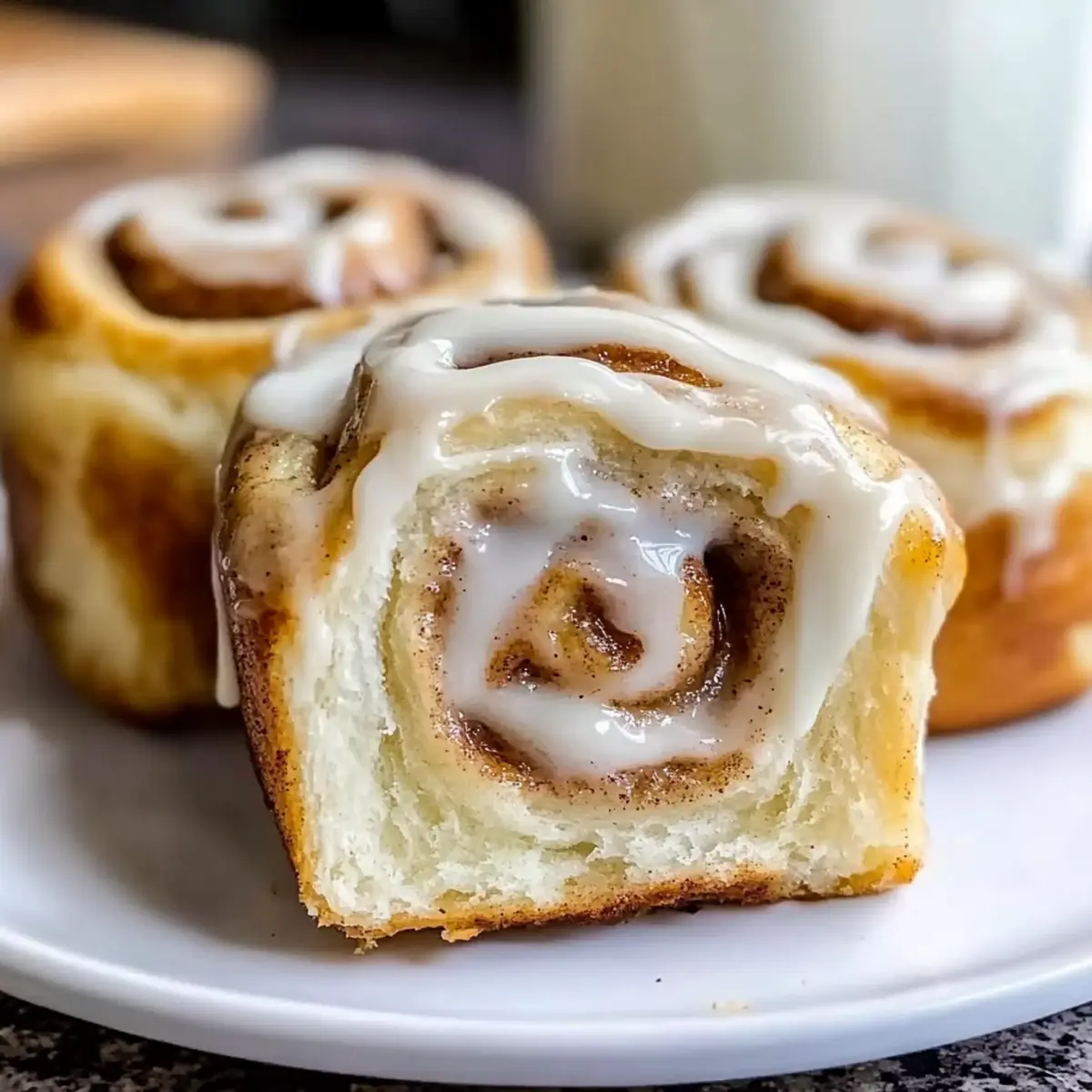 Irresistible Bakery-Style Cinnamon Rolls: Your Gooey Treat